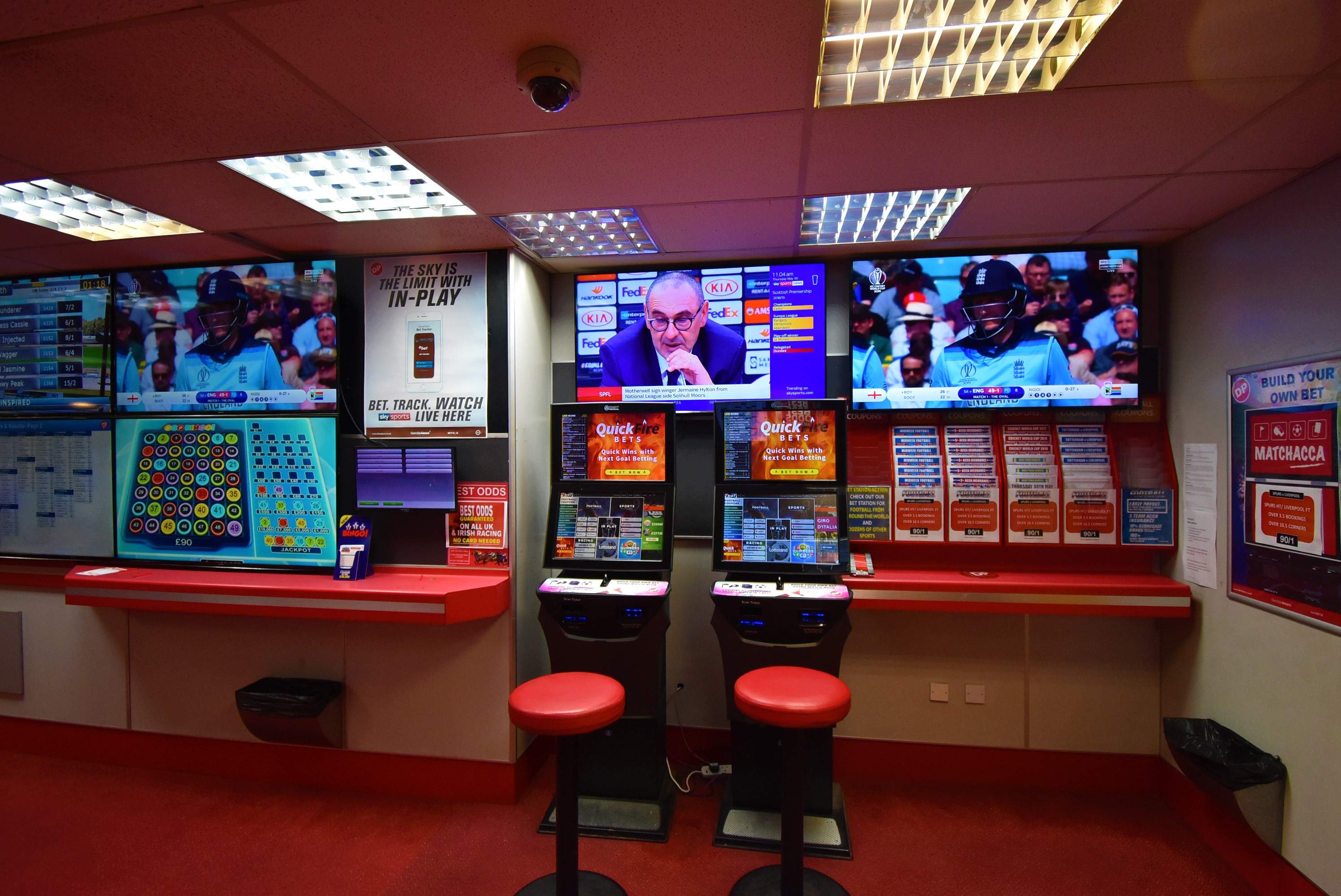 44/6 Northgate, Blackburn, BB2 1JL – Dave Pluck Bookmakers