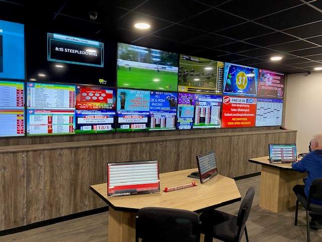 Why Work For Us? – Dave Pluck Bookmakers