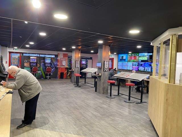 Why Work For Us? – Dave Pluck Bookmakers